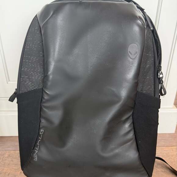 Alienware | Bags | Alienware 747nm Horizon Commuter 7in Laptop Padded ...